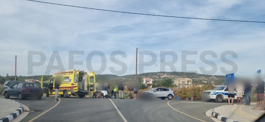 ΠΑΦΟΣ: Τροχαίο σύγκρουση με τραυματία μοτοσικλετιστή (pic) - Pafos Press