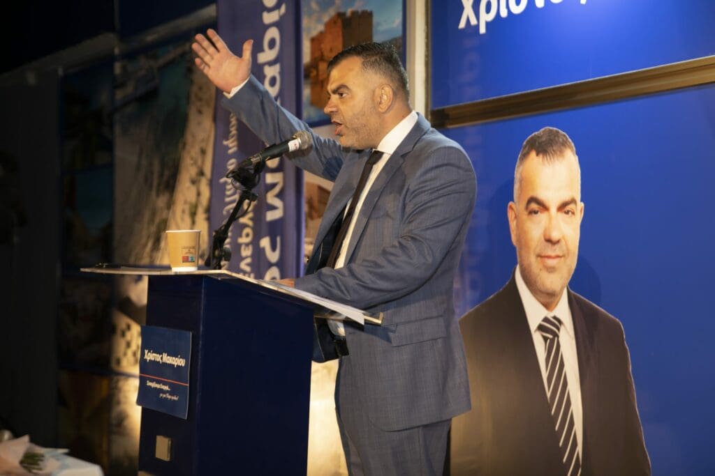 Εντυπωσιακή προσέλευση στα εγκαίνια του επιτελείου του Αντιδημάρχου ...