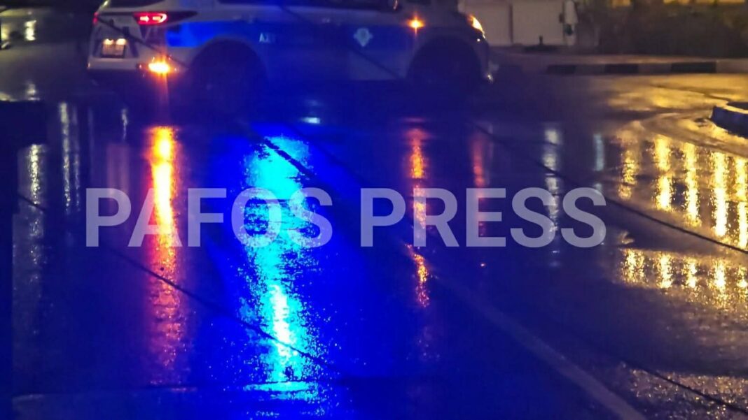 ΕΚΤΑΚΤΟ | Αποκοπή δρόμου στην Πάφο λόγω πτώσης καλωδίων - Pafos Press